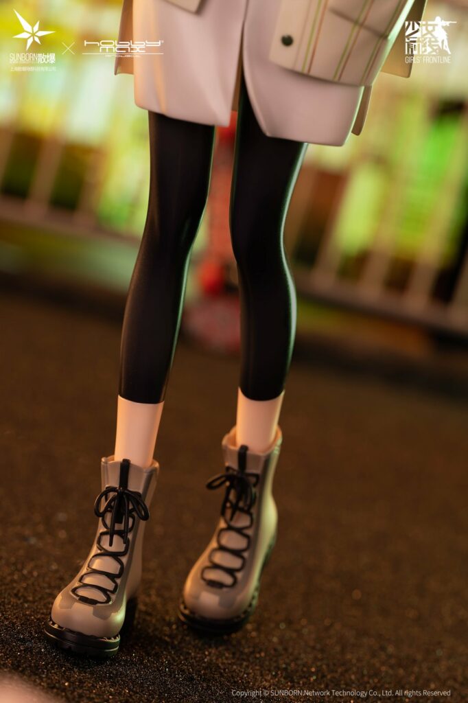 1/7 Scale Moon River Ver. UMP40 - Girls' Frontline Official Statue - Hobbymax